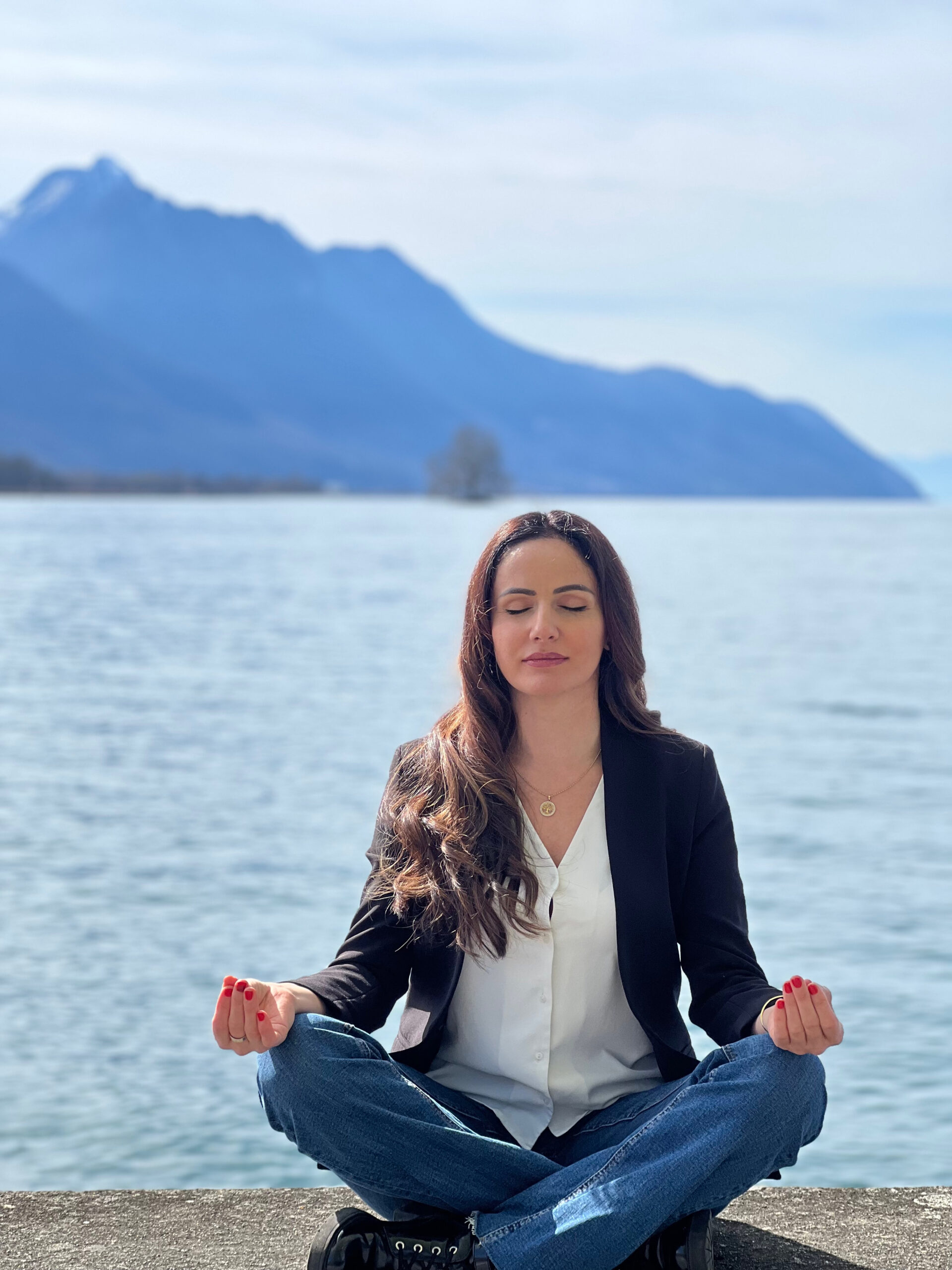 Meditim kundalini – lidhi dhe aktivo gjitha çakrat që ta arrini ...